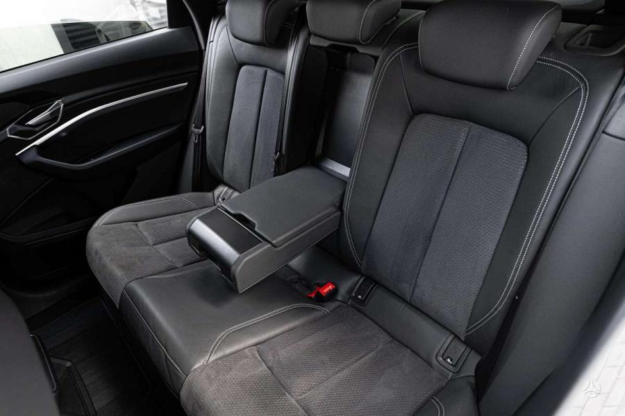 Zils Audi E-Tron 2022 Viļņa, ar dzinēja tilpumu 0.00 L un nobraukumu 60 tūkst. km par 33900 €, foto 26 vietnē AUTOMOTO.COM.LV