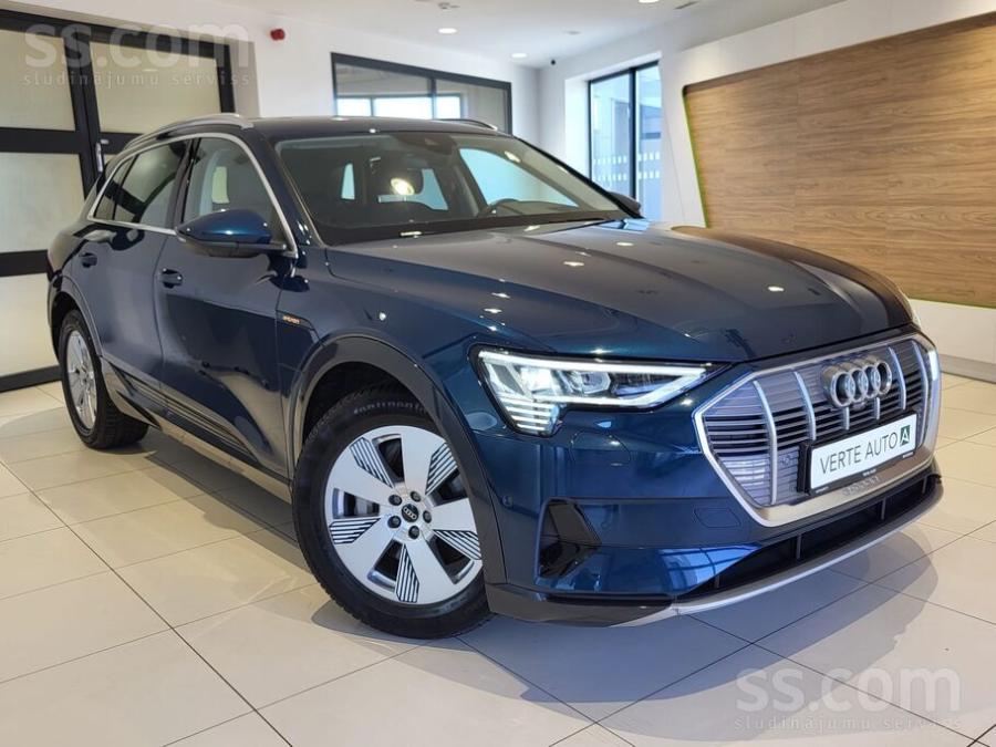 Zils Audi E-Tron 2022 Rīga, ar dzinēja tilpumu 0.00 L un nobraukumu 99 tūkst. km par 33990 €, foto 1 vietnē AUTOMOTO.COM.LV