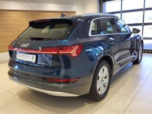 Zils Audi E-Tron 2022 Rīga, ar dzinēja tilpumu 0.00 L un nobraukumu 99 tūkst. km par 33990 €, foto 7 vietnē AUTOMOTO.COM.LV