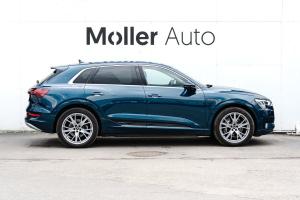 Blue Audi E-Tron 2022 in Riga, with an engine capacity of 0.00 L and mileage of 106 thousand km for 28950 €, photo 6 on AUTOMOTO.COM.LV