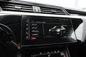 Blue Audi E-Tron 2022 in Riga, with an engine capacity of 0.00 L and mileage of 106 thousand km for 28950 €, photo 27 on AUTOMOTO.COM.LV