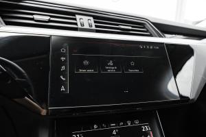 Blue Audi E-Tron 2022 in Riga, with an engine capacity of 0.00 L and mileage of 106 thousand km for 28950 €, photo 28 on AUTOMOTO.COM.LV