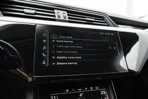 Blue Audi E-Tron 2022 in Riga, with an engine capacity of 0.00 L and mileage of 106 thousand km for 28950 €, photo 30 on AUTOMOTO.COM.LV