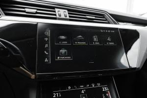 Blue Audi E-Tron 2022 in Riga, with an engine capacity of 0.00 L and mileage of 106 thousand km for 28950 €, photo 32 on AUTOMOTO.COM.LV