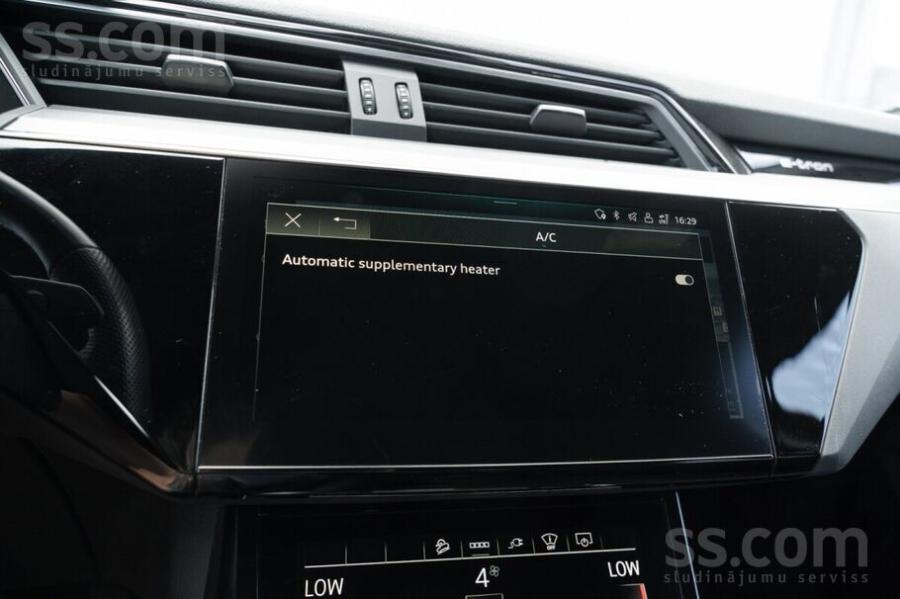 Zils Audi E-Tron 2022 Rīga, ar dzinēja tilpumu 0.00 L un nobraukumu 77 tūkst. km par 36500 €, foto 26 vietnē AUTOMOTO.COM.LV