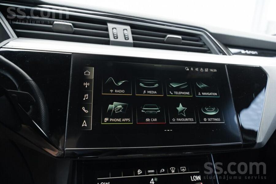 Zils Audi E-Tron 2022 Rīga, ar dzinēja tilpumu 0.00 L un nobraukumu 77 tūkst. km par 36500 €, foto 27 vietnē AUTOMOTO.COM.LV