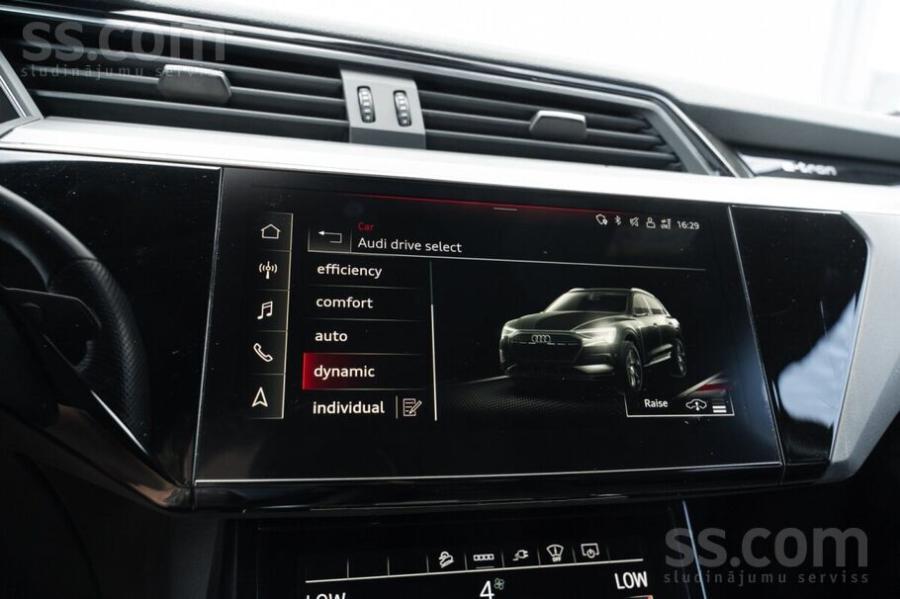 Zils Audi E-Tron 2022 Rīga, ar dzinēja tilpumu 0.00 L un nobraukumu 77 tūkst. km par 36500 €, foto 29 vietnē AUTOMOTO.COM.LV