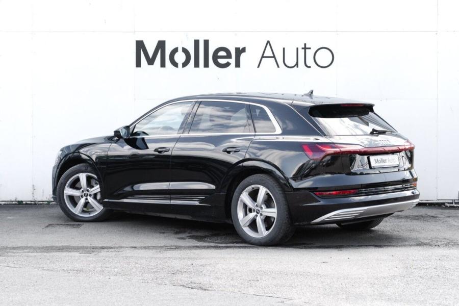 Zils Audi E-Tron 2022 Rīga, ar dzinēja tilpumu 0.00 L un nobraukumu 77 tūkst. km par 36500 €, foto 4 vietnē AUTOMOTO.COM.LV
