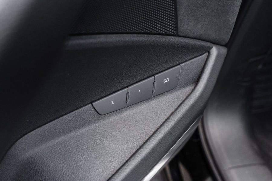 Zils Audi E-Tron 2022 Rīga, ar dzinēja tilpumu 0.00 L un nobraukumu 77 tūkst. km par 36500 €, foto 14 vietnē AUTOMOTO.COM.LV
