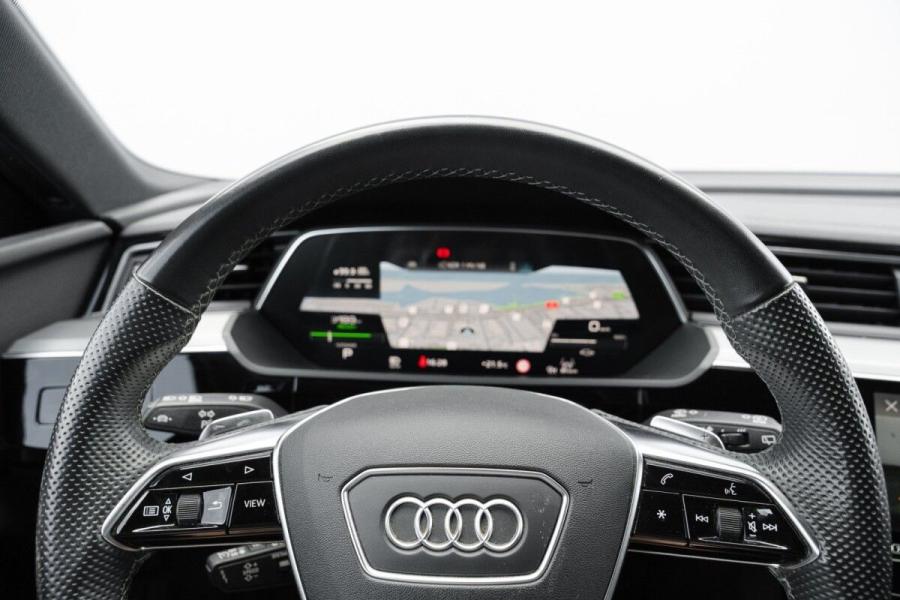Zils Audi E-Tron 2022 Rīga, ar dzinēja tilpumu 0.00 L un nobraukumu 77 tūkst. km par 36500 €, foto 21 vietnē AUTOMOTO.COM.LV