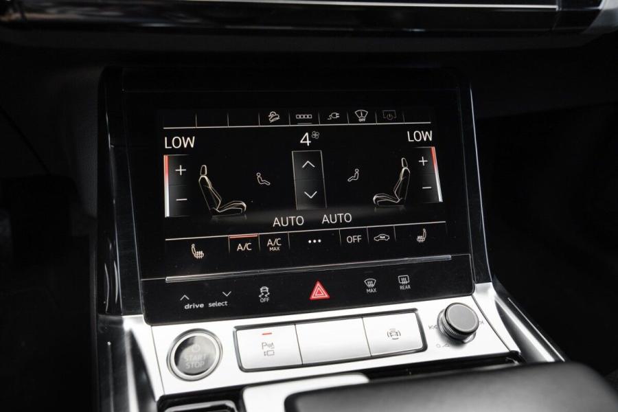 Zils Audi E-Tron 2022 Rīga, ar dzinēja tilpumu 0.00 L un nobraukumu 77 tūkst. km par 36500 €, foto 23 vietnē AUTOMOTO.COM.LV