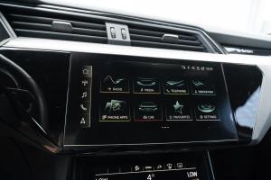 Zils Audi E-Tron 2022 Rīga, ar dzinēja tilpumu 0.00 L un nobraukumu 77 tūkst. km par 36500 €, foto 27 vietnē AUTOMOTO.COM.LV