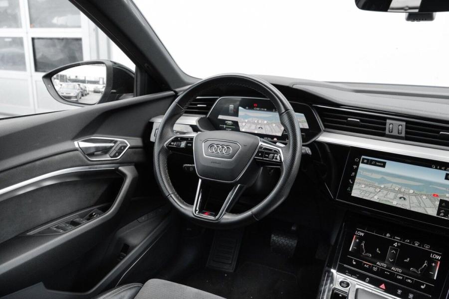 Zils Audi E-Tron 2022 Rīga, ar dzinēja tilpumu 0.00 L un nobraukumu 77 tūkst. km par 36500 €, foto 36 vietnē AUTOMOTO.COM.LV