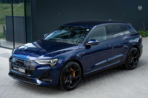 Синий Ауди E-Tron 2022 в Вильнюс, объемом двигателя 0.00 л и пробегом 60 тыс. км за 32900 €, фото 10 на AUTOMOTO.COM.LV