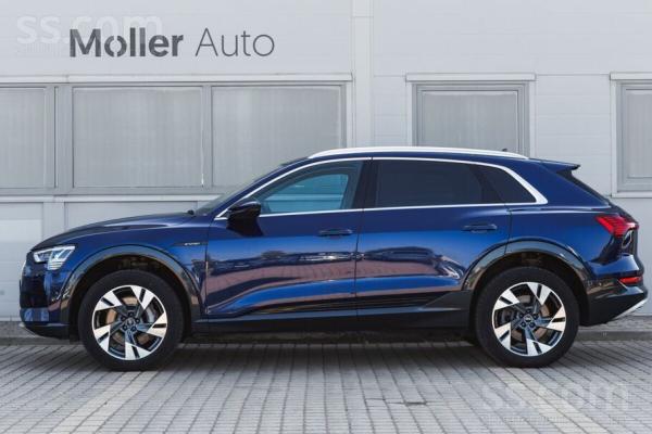 Синий Ауди E-Tron 2022 в Вентспилс, объемом двигателя 0.00 л и пробегом 47 тыс. км за 37900 €, фото 2 на AUTOMOTO.COM.LV