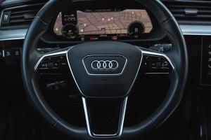 Синий Ауди E-Tron 2022 в Вентспилс, объемом двигателя 0.00 л и пробегом 47 тыс. км за 37900 €, фото 22 на AUTOMOTO.COM.LV