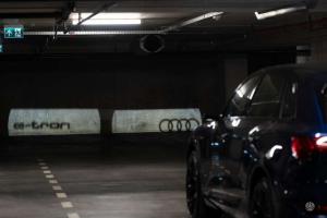 Blue Audi E-Tron 2022 in Vilnius, with an engine capacity of 0.00 L and mileage of 99 thousand km for 33900 €, photo 6 on AUTOMOTO.COM.LV