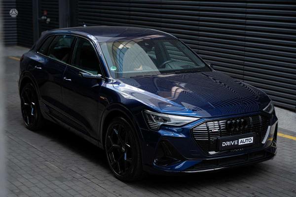 Zils Audi E-Tron 2022 Viļņa, ar dzinēja tilpumu 0.00 L un nobraukumu 99 tūkst. km par 33900 €, foto 8 vietnē AUTOMOTO.COM.LV