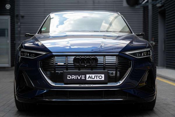 Zils Audi E-Tron 2022 Viļņa, ar dzinēja tilpumu 0.00 L un nobraukumu 99 tūkst. km par 33900 €, foto 10 vietnē AUTOMOTO.COM.LV