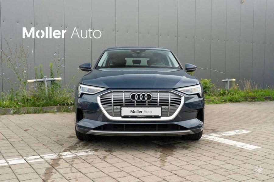 Zils Audi E-Tron 2022 Viļņa, ar dzinēja tilpumu 0.00 L un nobraukumu 52 tūkst. km par 41950 €, foto 3 vietnē AUTOMOTO.COM.LV