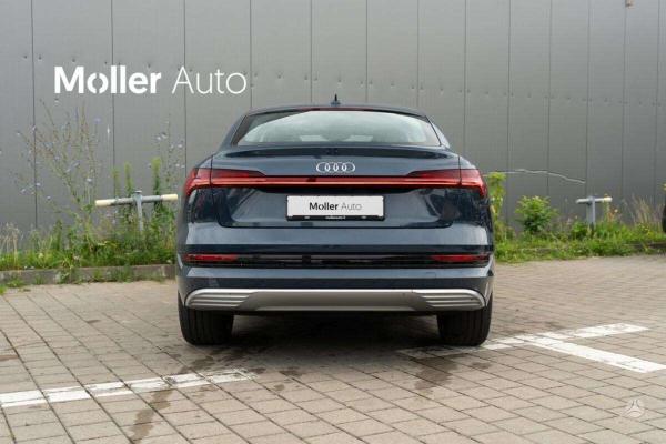 Zils Audi E-Tron 2022 Viļņa, ar dzinēja tilpumu 0.00 L un nobraukumu 52 tūkst. km par 41950 €, foto 5 vietnē AUTOMOTO.COM.LV