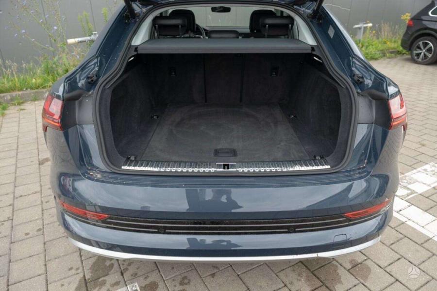 Zils Audi E-Tron 2022 Viļņa, ar dzinēja tilpumu 0.00 L un nobraukumu 52 tūkst. km par 41950 €, foto 19 vietnē AUTOMOTO.COM.LV