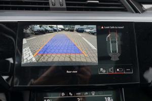 Zils Audi E-Tron 2022 Viļņa, ar dzinēja tilpumu 0.00 L un nobraukumu 52 tūkst. km par 41950 €, foto 24 vietnē AUTOMOTO.COM.LV