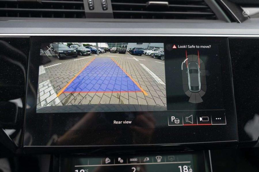 Zils Audi E-Tron 2022 Viļņa, ar dzinēja tilpumu 0.00 L un nobraukumu 52 tūkst. km par 41950 €, foto 24 vietnē AUTOMOTO.COM.LV
