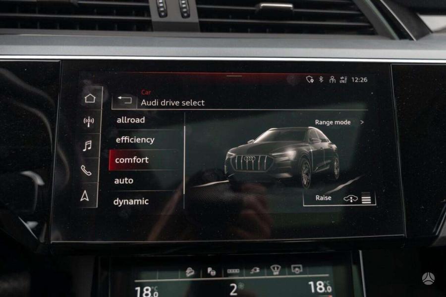 Zils Audi E-Tron 2022 Viļņa, ar dzinēja tilpumu 0.00 L un nobraukumu 52 tūkst. km par 41950 €, foto 25 vietnē AUTOMOTO.COM.LV