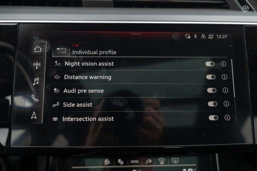 Zils Audi E-Tron 2022 Viļņa, ar dzinēja tilpumu 0.00 L un nobraukumu 52 tūkst. km par 41950 €, foto 26 vietnē AUTOMOTO.COM.LV