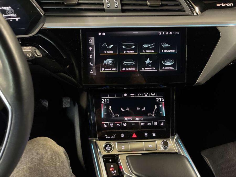 Zils Audi E-Tron 2022 Viļņa, ar dzinēja tilpumu 0.00 L un nobraukumu 20 tūkst. km par 36300 €, foto 8 vietnē AUTOMOTO.COM.LV