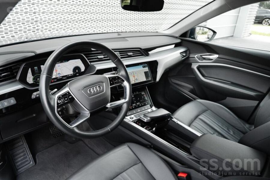 Blue Audi E-Tron 2022 in Riga, with an engine capacity of 0.00 L and mileage of 68 thousand km for 32500 €, photo 11 on AUTOMOTO.COM.LV