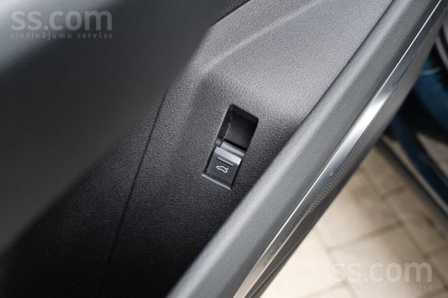 Zils Audi E-Tron 2022 Rīga, ar dzinēja tilpumu 0.00 L un nobraukumu 68 tūkst. km par 32500 €, foto 16 vietnē AUTOMOTO.COM.LV