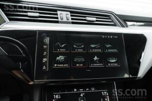 Zils Audi E-Tron 2022 Rīga, ar dzinēja tilpumu 0.00 L un nobraukumu 68 tūkst. km par 32500 €, foto 38 vietnē AUTOMOTO.COM.LV