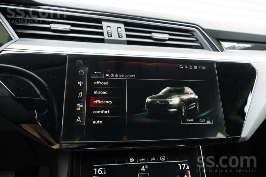 Zils Audi E-Tron 2022 Rīga, ar dzinēja tilpumu 0.00 L un nobraukumu 68 tūkst. km par 32500 €, foto 42 vietnē AUTOMOTO.COM.LV