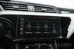 Zils Audi E-Tron 2022 Rīga, ar dzinēja tilpumu 0.00 L un nobraukumu 68 tūkst. km par 32500 €, foto 41 vietnē AUTOMOTO.COM.LV