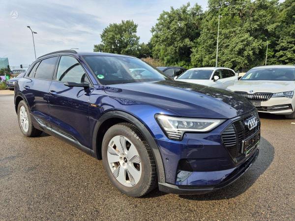 Blue Audi E-Tron 2022 in Vilnius, with an engine capacity of 0.00 L and mileage of 20 thousand km for 36300 €, photo 1 on AUTOMOTO.COM.LV