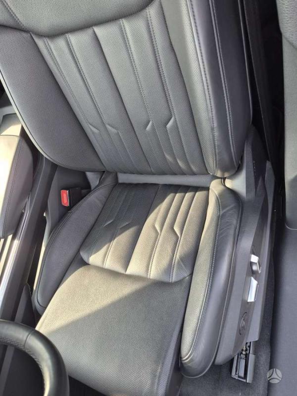 Blue Audi E-Tron 2022 in Vilnius, with an engine capacity of 0.00 L and mileage of 20 thousand km for 36300 €, photo 8 on AUTOMOTO.COM.LV