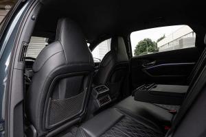 Blue Audi E-Tron 2022 in Vilnius, with an engine capacity of 0.00 L and mileage of 82 thousand km for 33900 €, photo 33 on AUTOMOTO.COM.LV