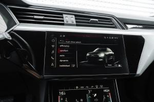 Синий Ауди E-Tron 2022 в Марупе, объемом двигателя 0.00 л и пробегом 52 тыс. км за 41250 €, фото 25 на AUTOMOTO.COM.LV