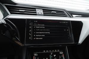 Синий Ауди E-Tron 2022 в Марупе, объемом двигателя 0.00 л и пробегом 52 тыс. км за 41250 €, фото 27 на AUTOMOTO.COM.LV