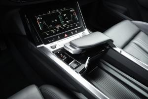 Синий Ауди E-Tron 2022 в Марупе, объемом двигателя 0.00 л и пробегом 52 тыс. км за 41250 €, фото 32 на AUTOMOTO.COM.LV
