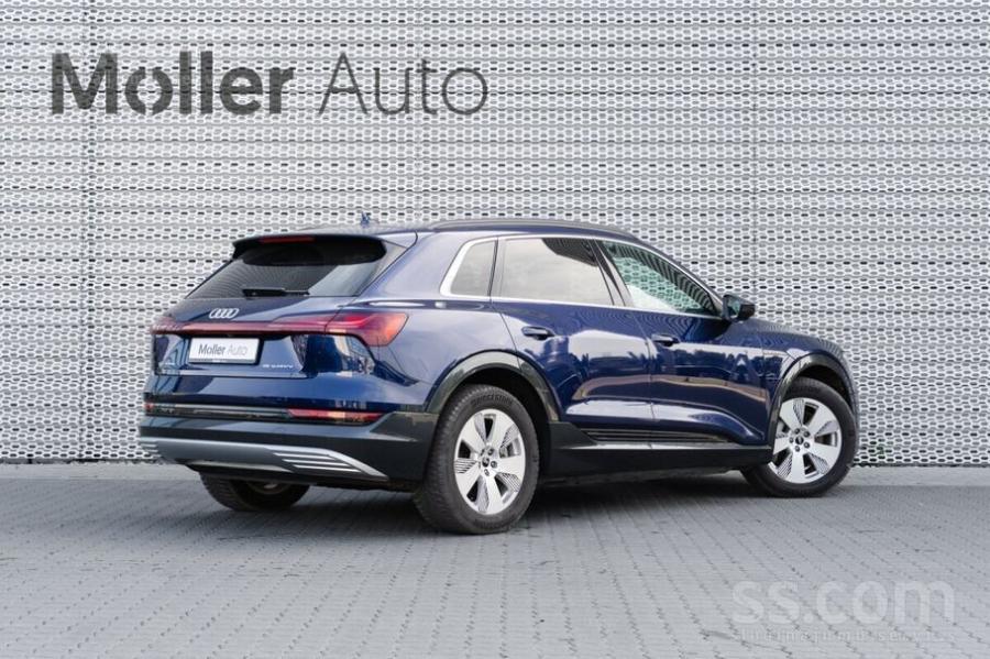 Zils Audi E-Tron 2022 Rīga, ar dzinēja tilpumu 0.00 L un nobraukumu 52 tūkst. km par 41250 €, foto 5 vietnē AUTOMOTO.COM.LV
