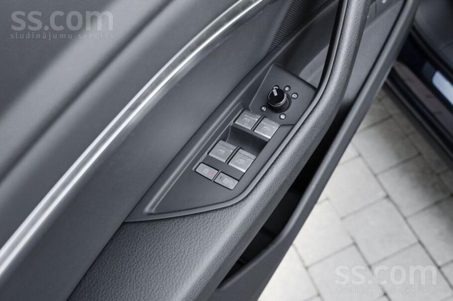 Zils Audi E-Tron 2022 Rīga, ar dzinēja tilpumu 0.00 L un nobraukumu 52 tūkst. km par 41250 €, foto 8 vietnē AUTOMOTO.COM.LV