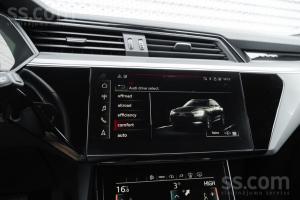 Zils Audi E-Tron 2022 Rīga, ar dzinēja tilpumu 0.00 L un nobraukumu 52 tūkst. km par 41250 €, foto 24 vietnē AUTOMOTO.COM.LV