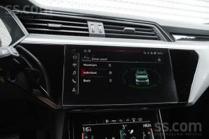 Zils Audi E-Tron 2022 Rīga, ar dzinēja tilpumu 0.00 L un nobraukumu 52 tūkst. km par 41250 €, foto 26 vietnē AUTOMOTO.COM.LV