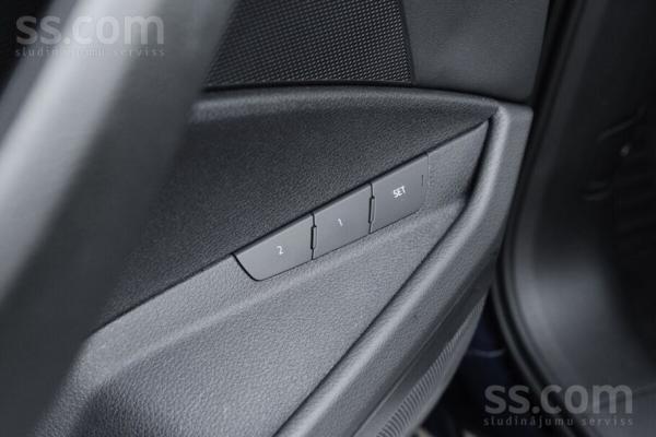 Blue Audi E-Tron 2022 in Riga, with an engine capacity of 0.00 L and mileage of 52 thousand km for 41250 €, photo 10 on AUTOMOTO.COM.LV