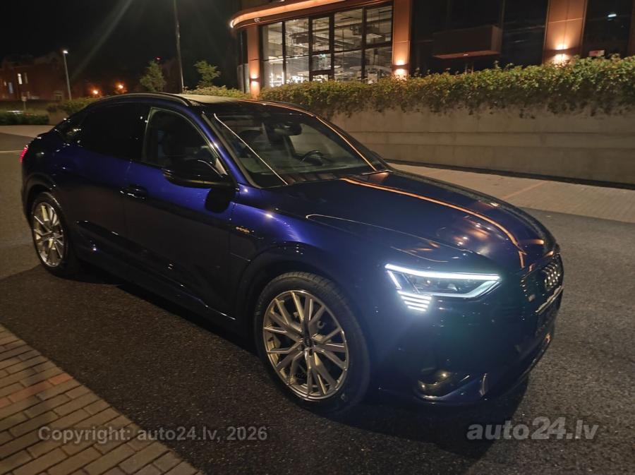Синий Ауди E-Tron 2022 в Таллин, объемом двигателя 0.00 л и пробегом 97 тыс. км за 37200 €, фото 1 на AUTOMOTO.COM.LV