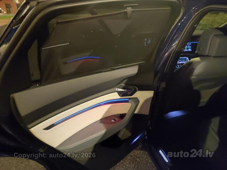 Синий Ауди E-Tron 2022 в Таллин, объемом двигателя 0.00 л и пробегом 97 тыс. км за 37200 €, фото 12 на AUTOMOTO.COM.LV