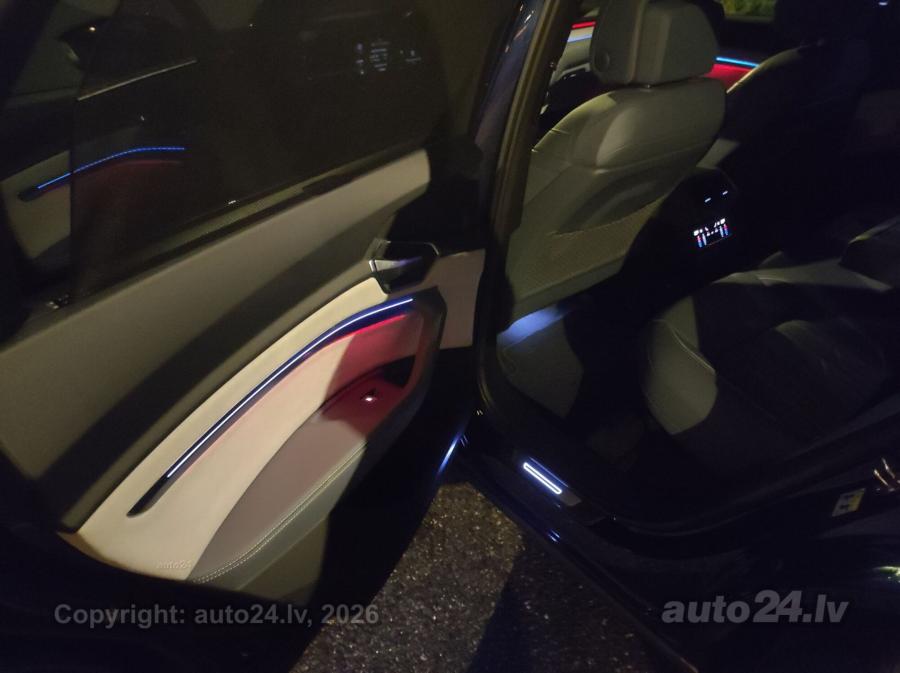 Синий Ауди E-Tron 2022 в Таллин, объемом двигателя 0.00 л и пробегом 97 тыс. км за 37200 €, фото 13 на AUTOMOTO.COM.LV
